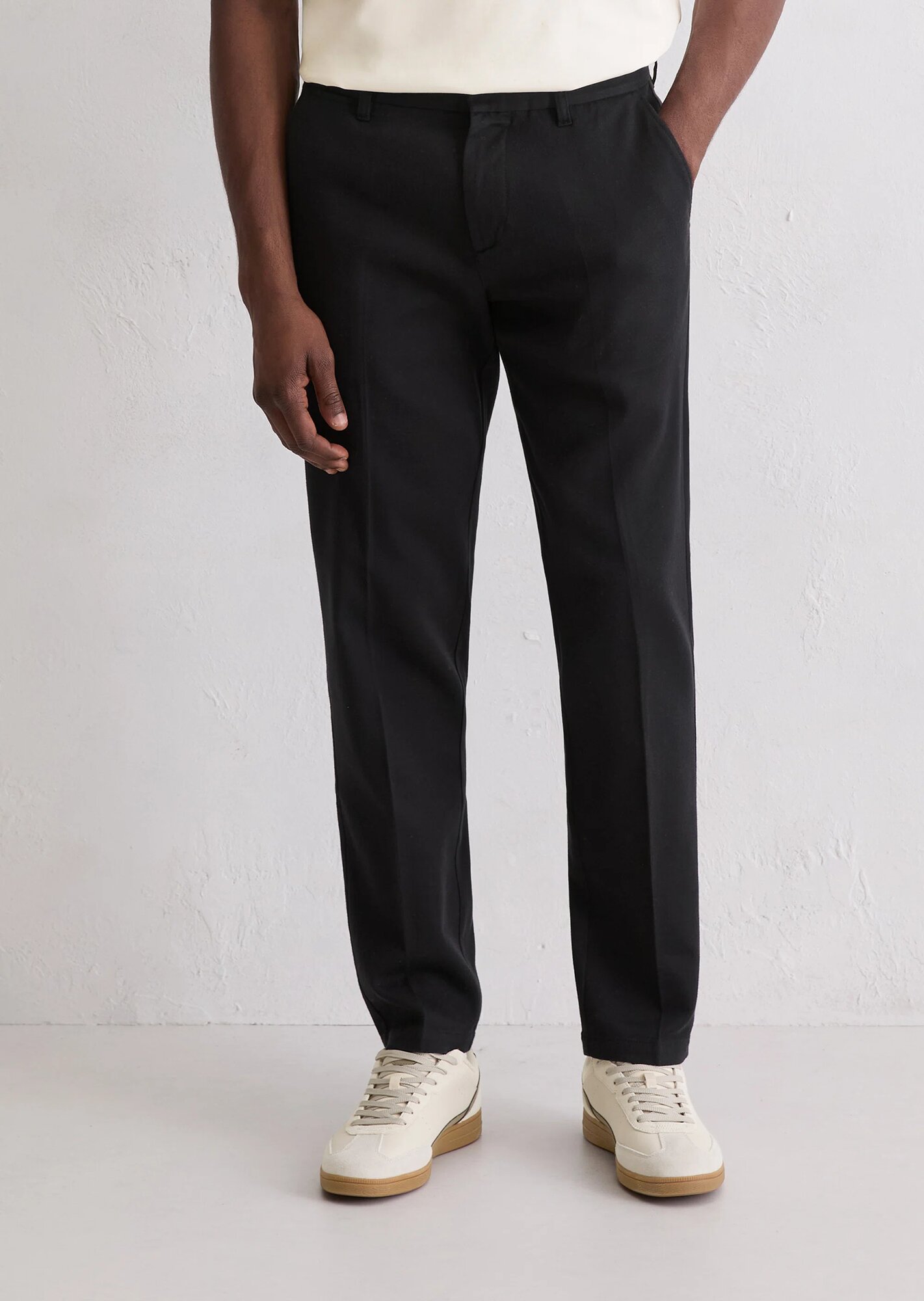 Брюки чинос