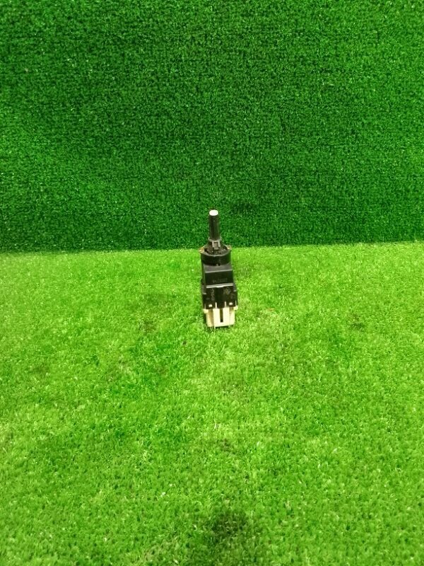 Датчик педали тормоза Renault Sandero 1 Б/У с пробегом