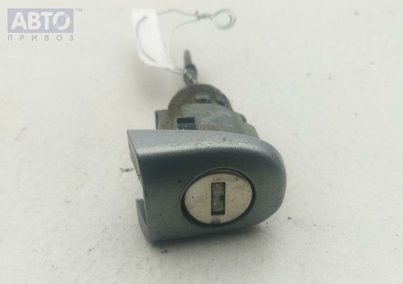 Личинка замка Volkswagen Passat B5+ (GP)