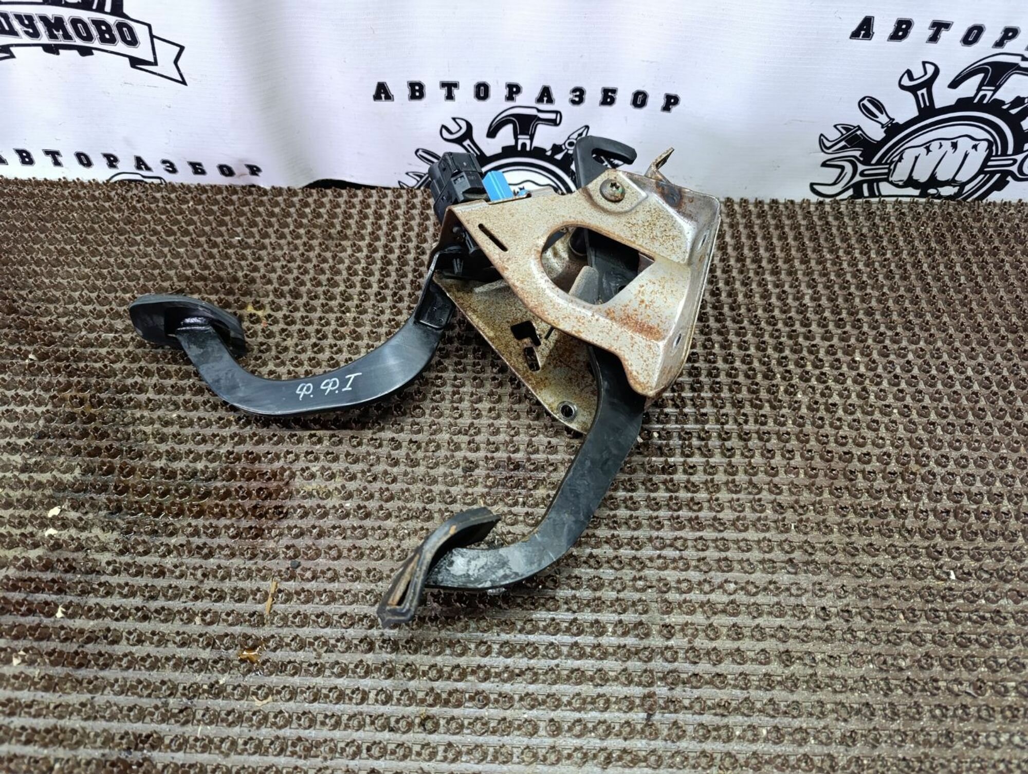 Педальный узел Ford Focus, I Рестайлинг 2004 с пробегом