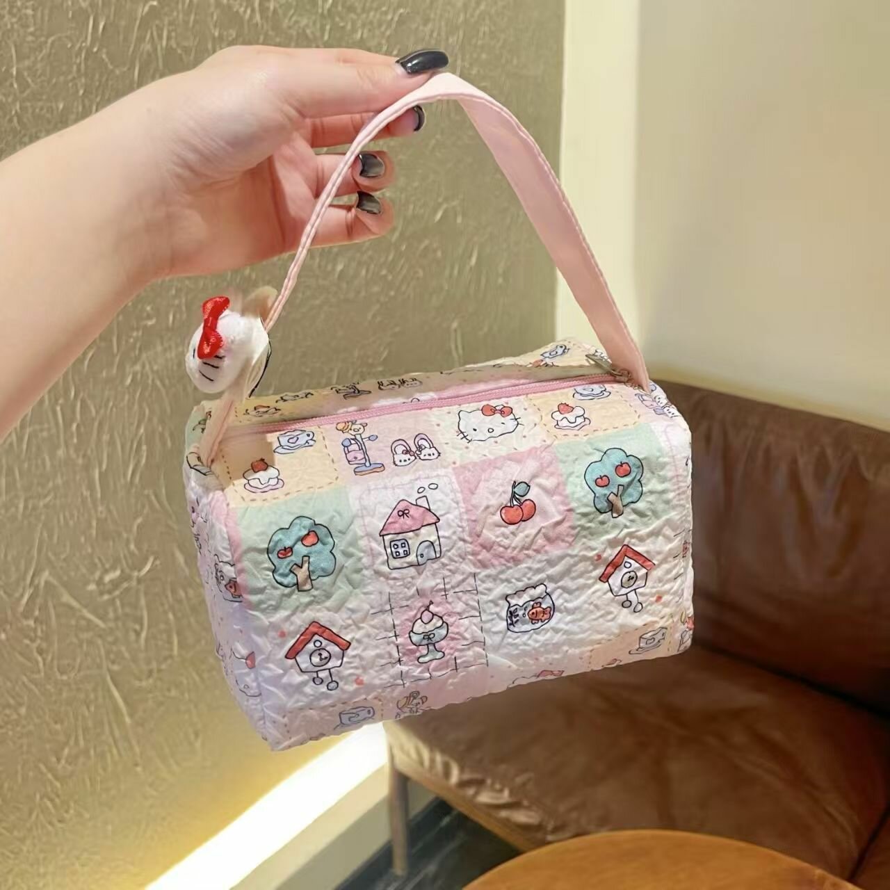 Новая косметичка с изображением мультяшного кота, удобная сумка для макияжа и туалетных принадлежностей, вместительная трехмерная дорожная сумка для хранения.