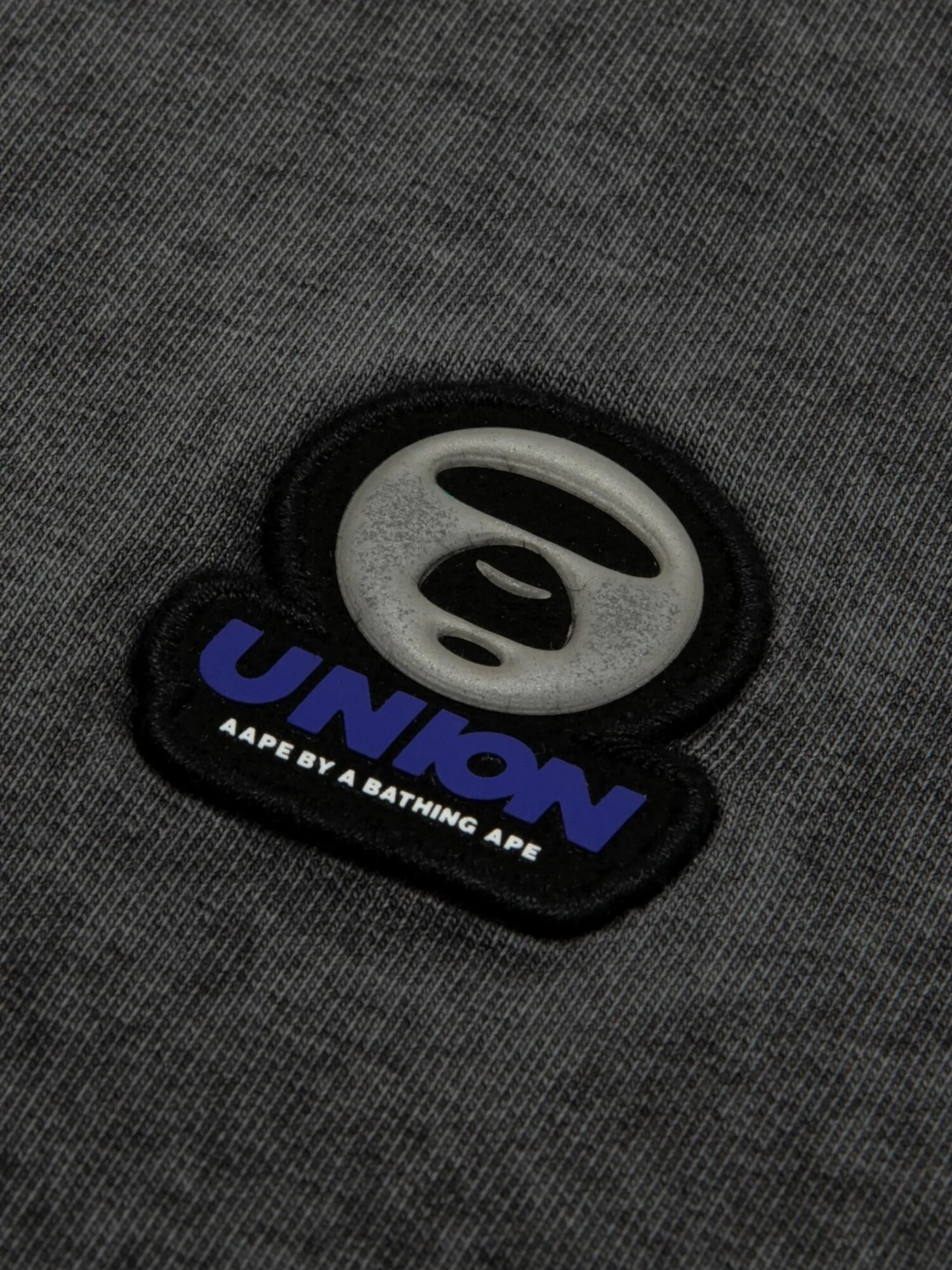 Куртка AAPE BY A BATHING APE Logo-detail zip-up jacket, размер M, серый — фото 1