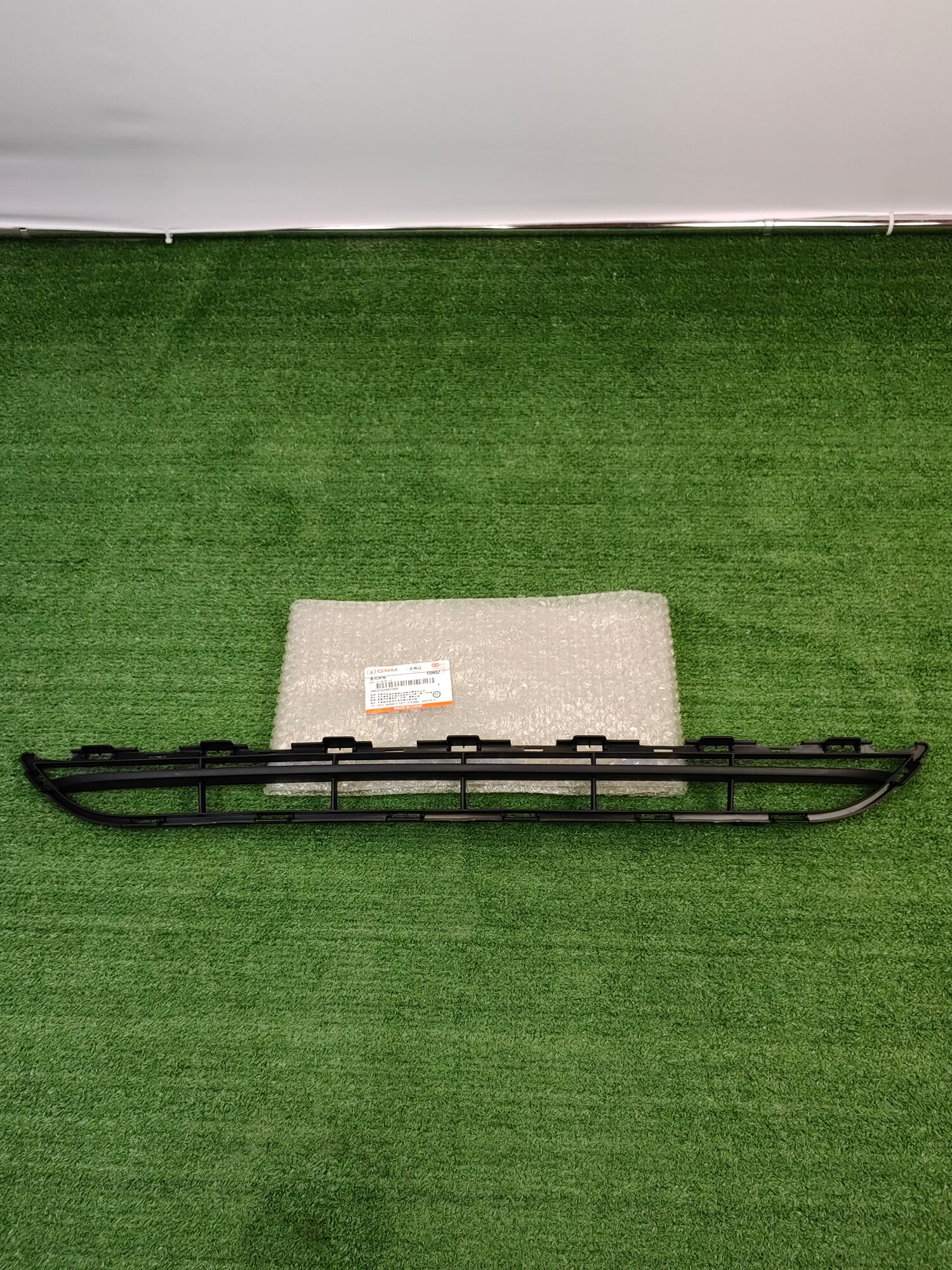 HAVAL Решетка в передний бампер нижняя HAVAL H3 2803103XKJA8L