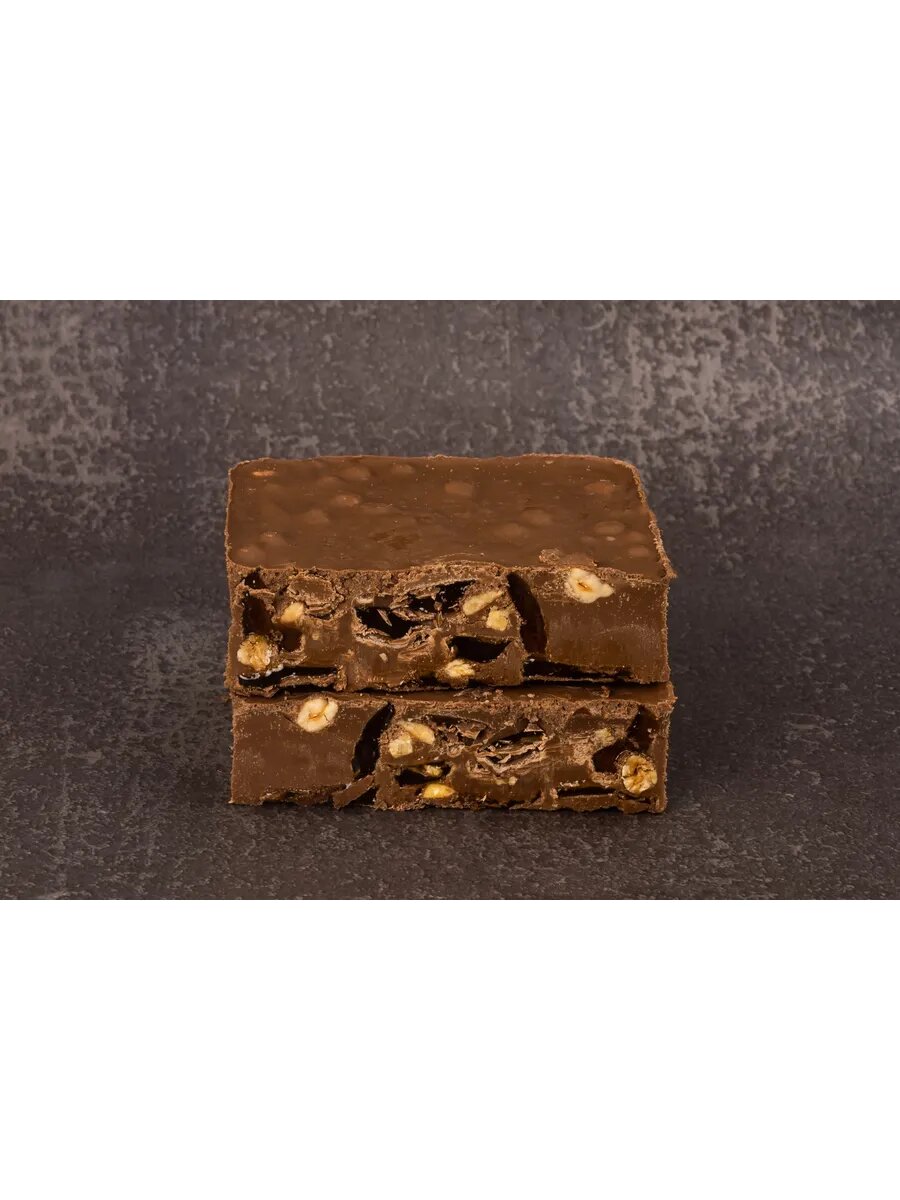 Молочный шоколад с дробленым фундуком и печеньем Риттер (Аналог) 800 гр