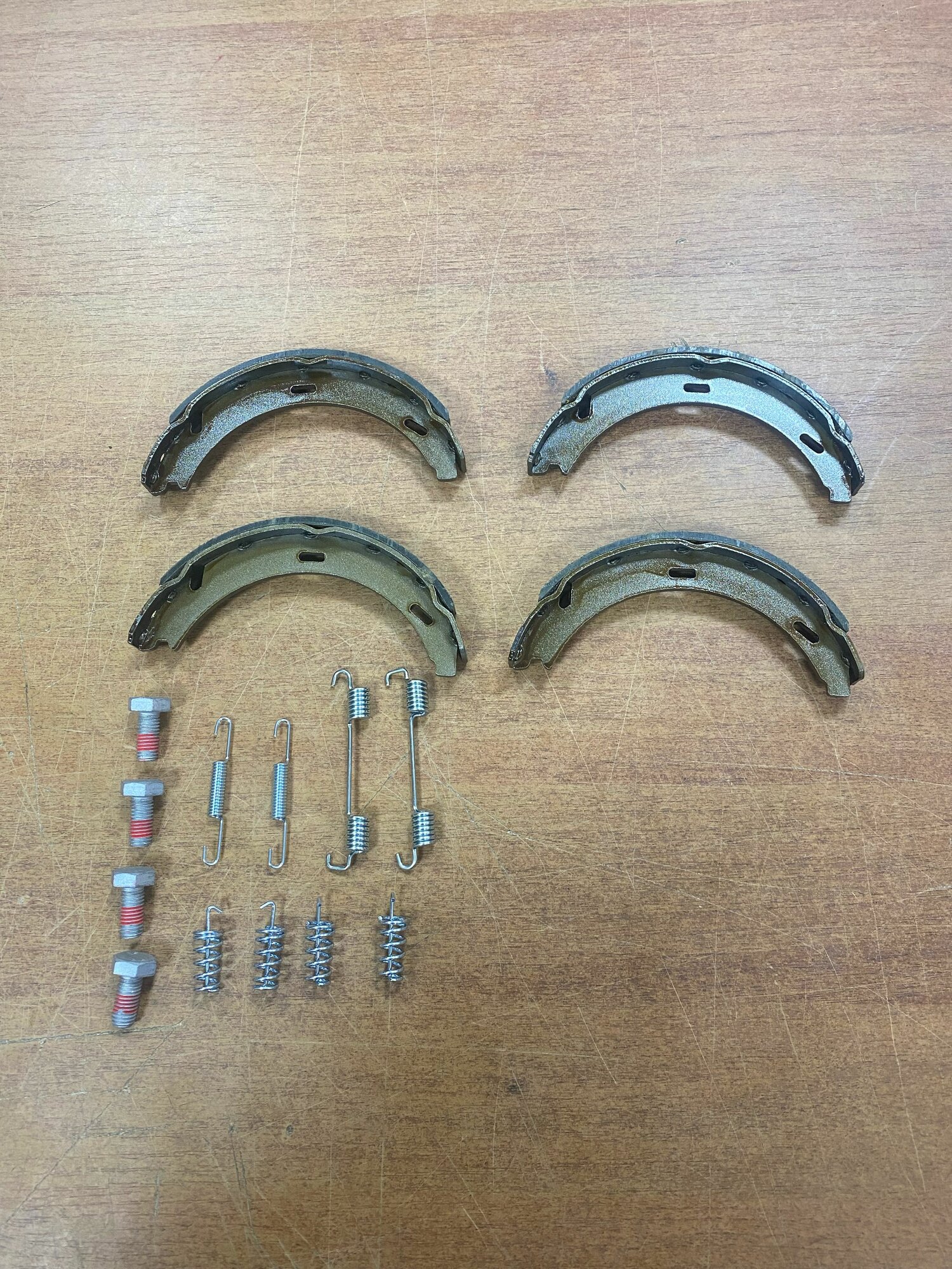 Колодки ручника Mercedes w124 w202 w168 w169 w210 w201