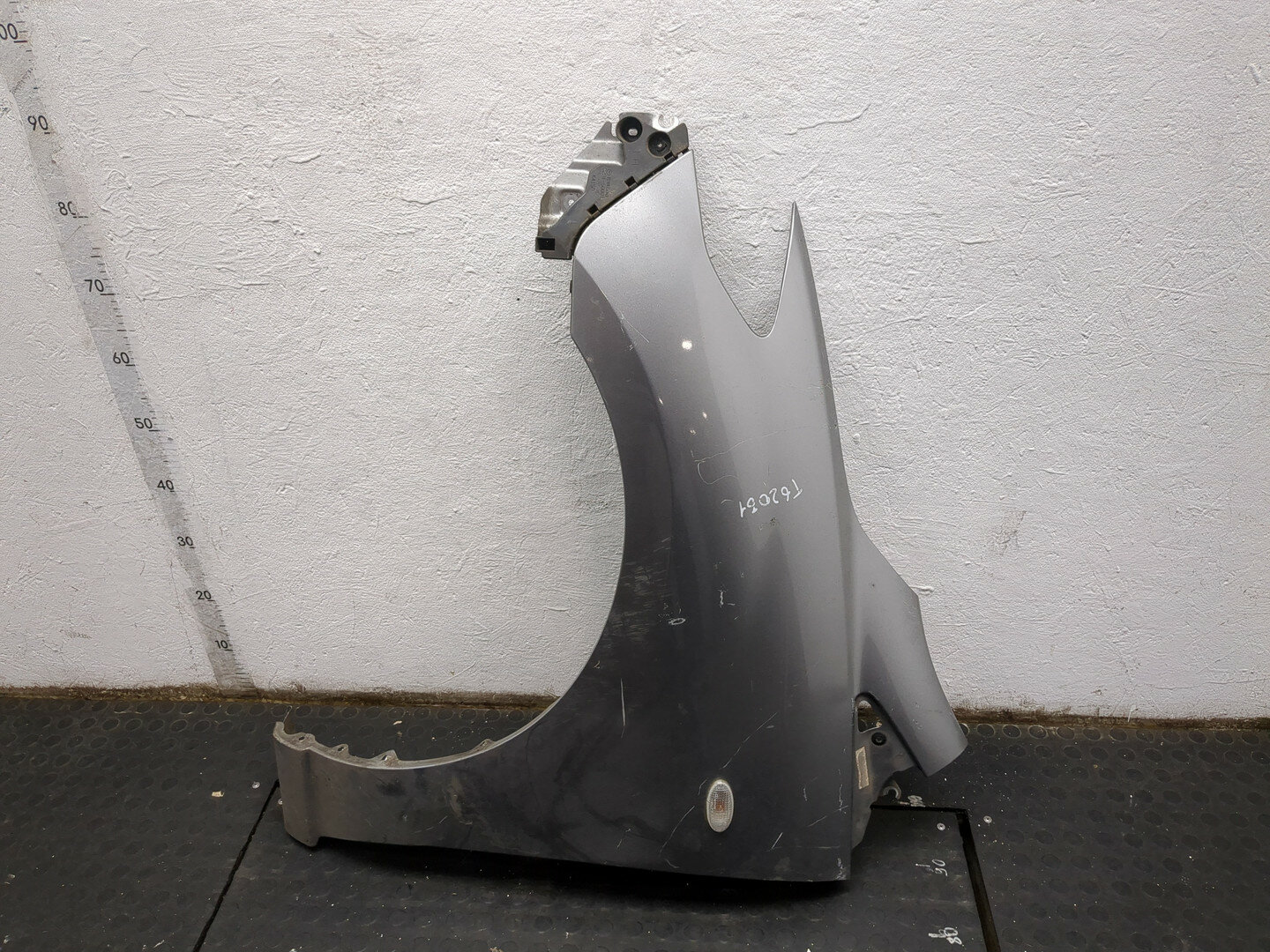 Крыло левое переднее Mazda 5 (CR) Б/У