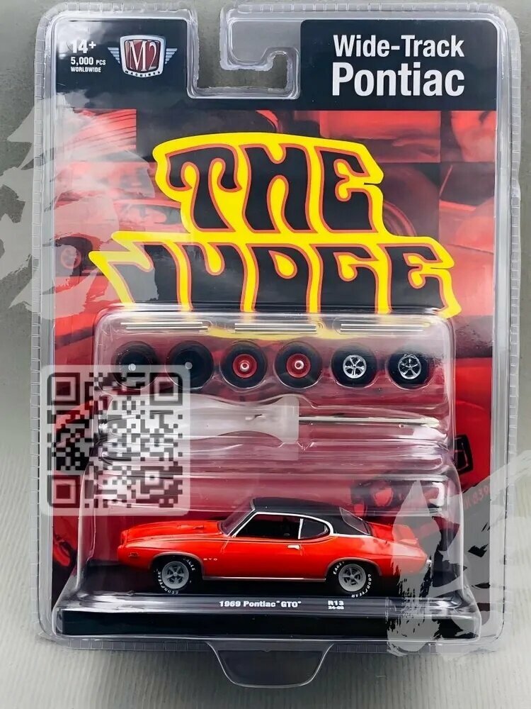 Машинка M2 Machines 1/64 1957 Chrysler 300C Orange R13 24-06 Die-cast Alloy Car Model Collection Toy Gift