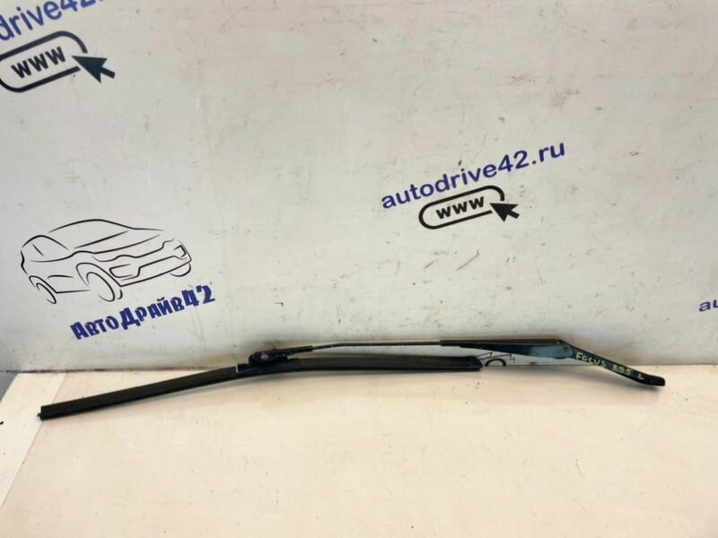 Держатель щетки стеклоочистителя Ford Focus 2006 1731534 CB4 ASDB 1.4L DURATEC 16V PFI (75PS) - SIGMA, передний левый (с пробегом)