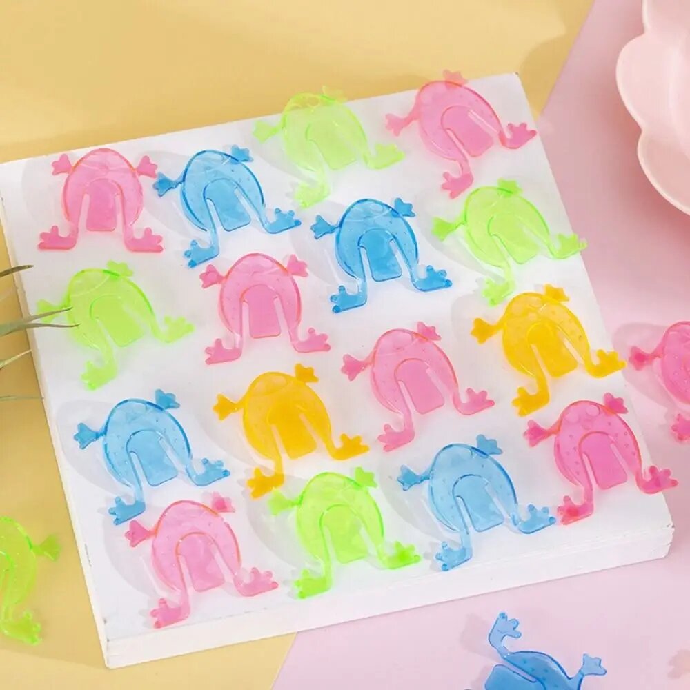 Прыгающая лягушка из пластика 1 pcs transparent