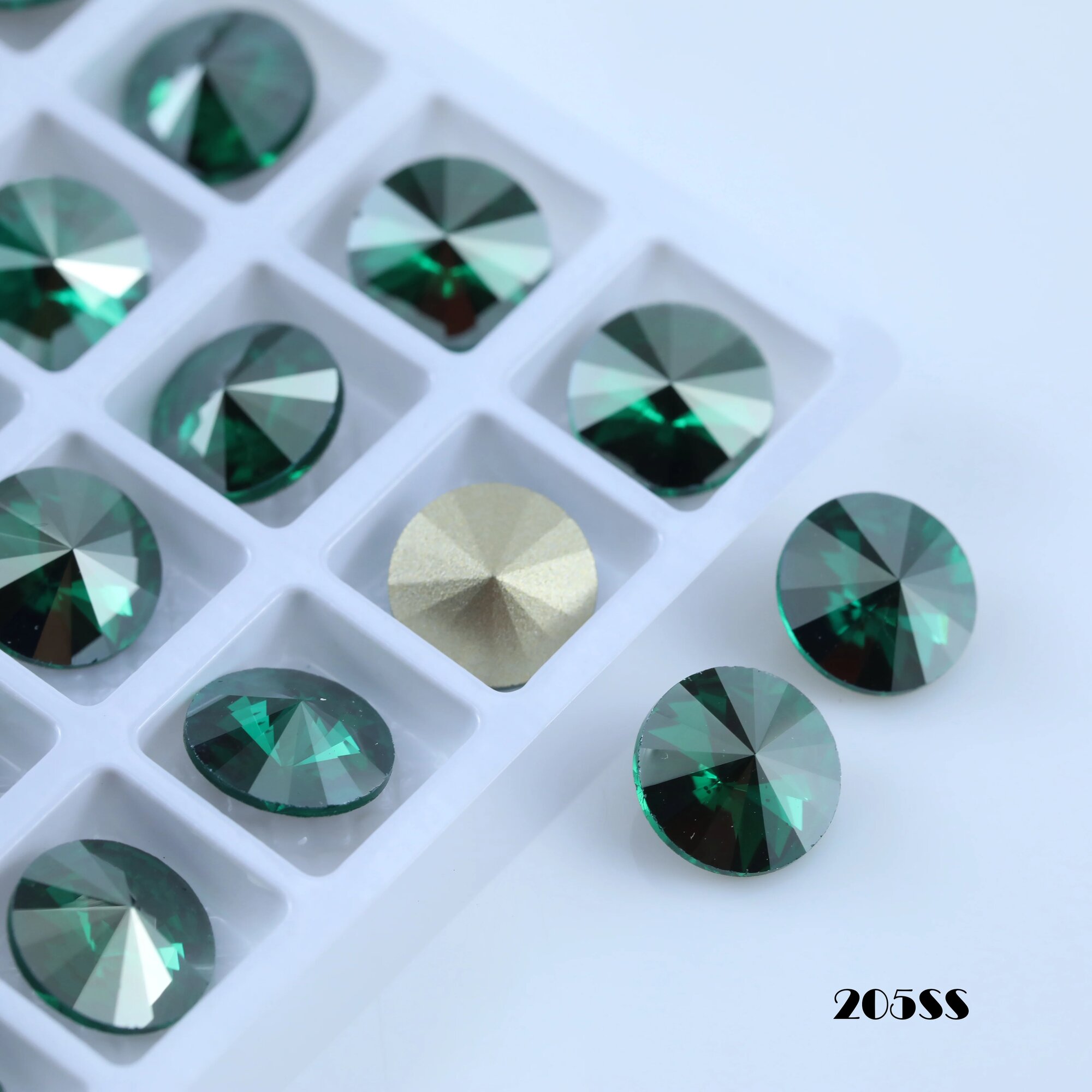 Стразы Rivoli Bright Crystal Royal Gem 84Pcs 8mm, 205SS