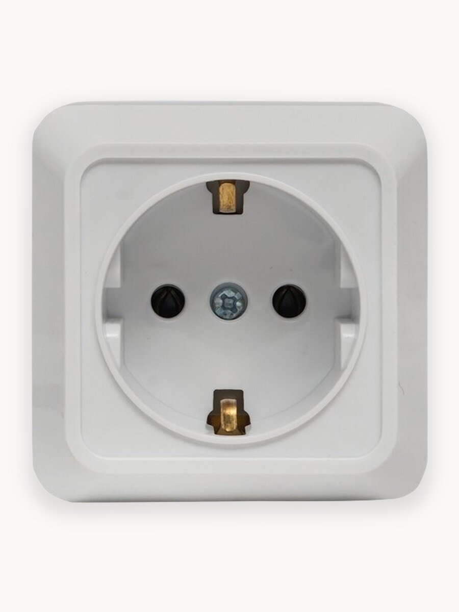 Розетка накладная EKF одинарная (1-местная) 16А, с заземлением, белая, коллекция Рим