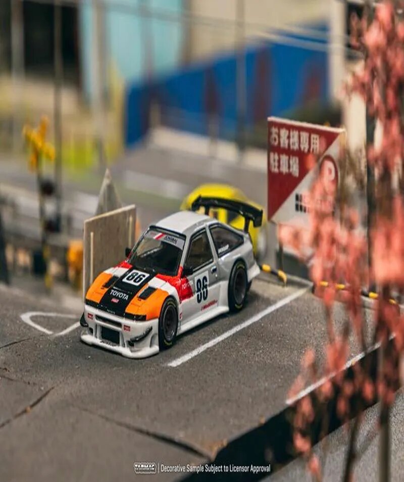 Коллекционная машинка Tarmac Work 1:64 Toyota Sprinter Trueno AE86 Widebody TRD