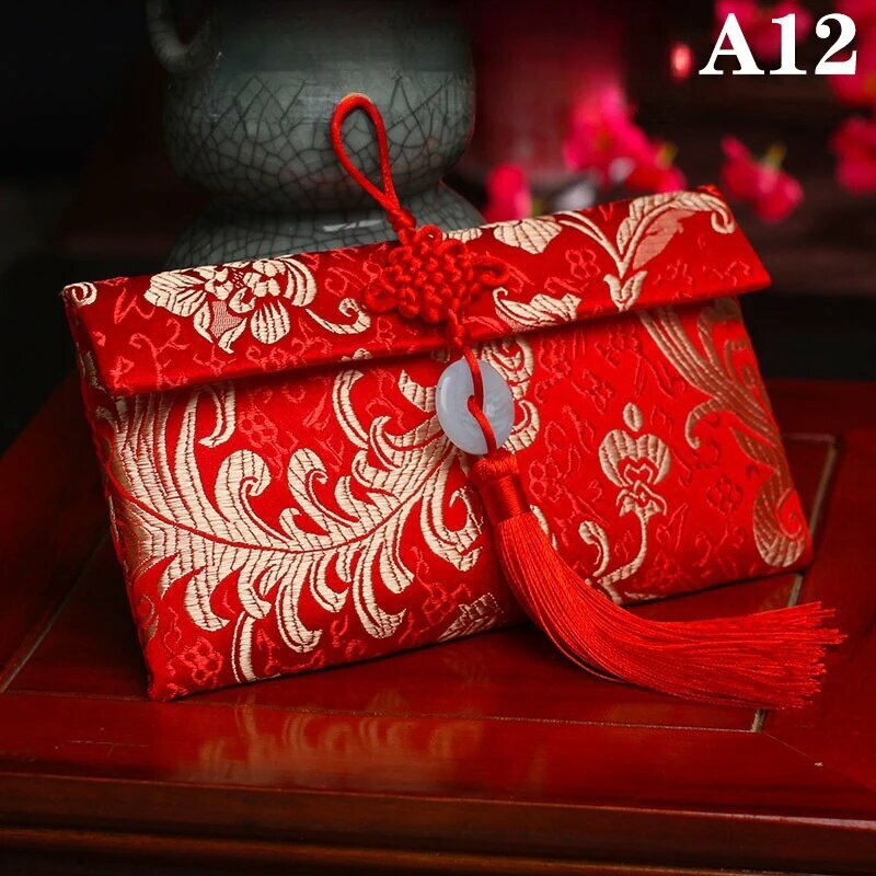 Китайские красные конверты с кисточками A12