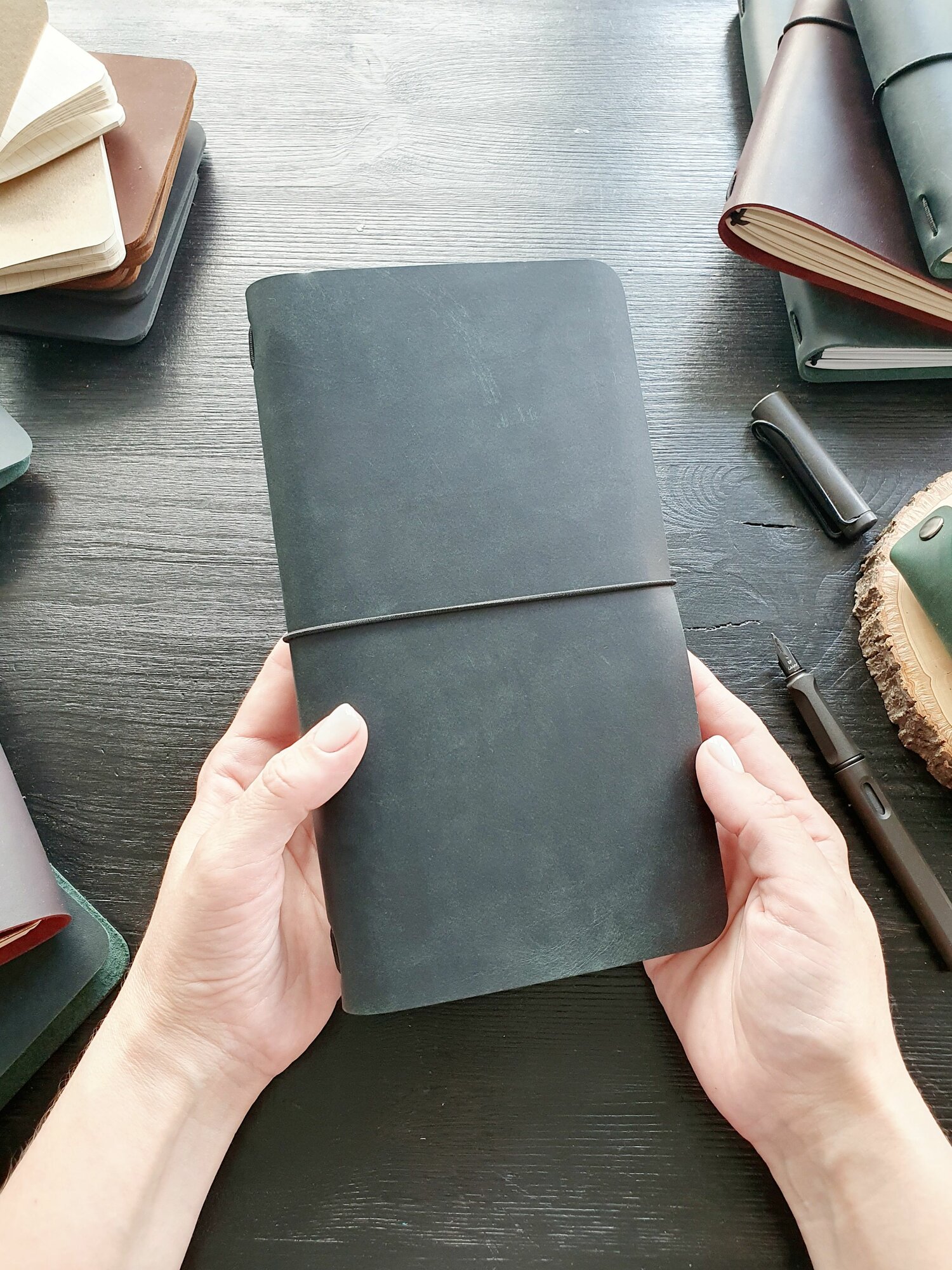 Кожаный блокнот формата Midori Standart (13х22см) со сменными тетрадями на резинке / записная книжка / скетчбук 90 листов