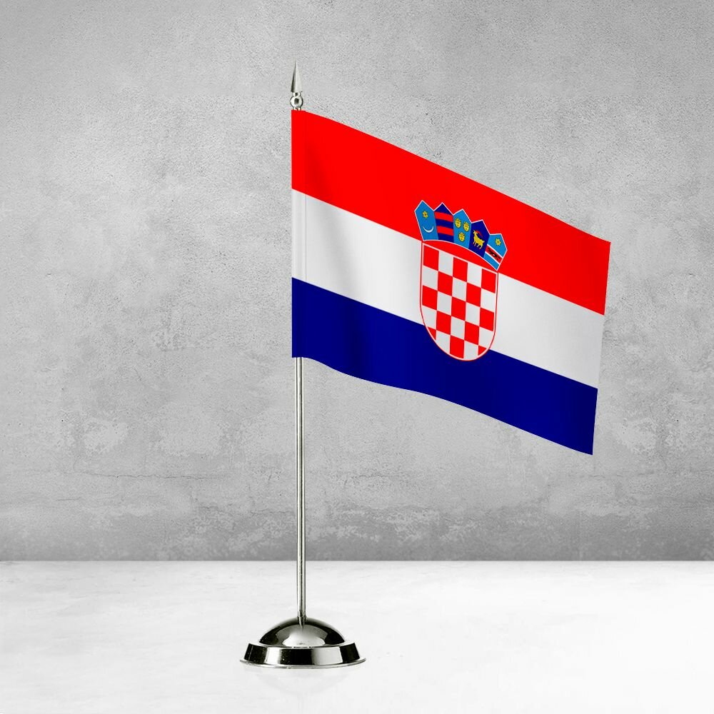 Настольный флаг Хорватии на пластиковой подставке под серебро