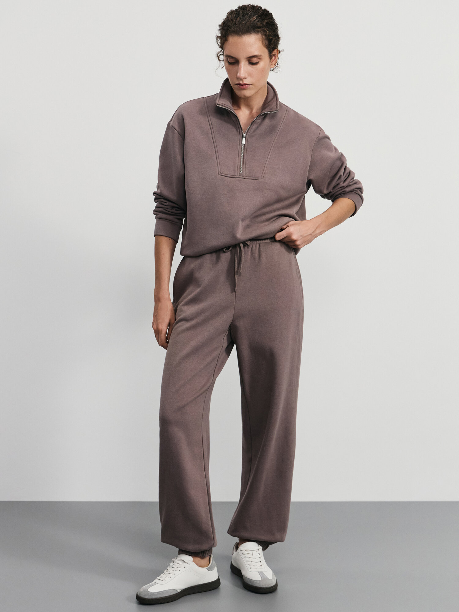 Брюки джоггеры