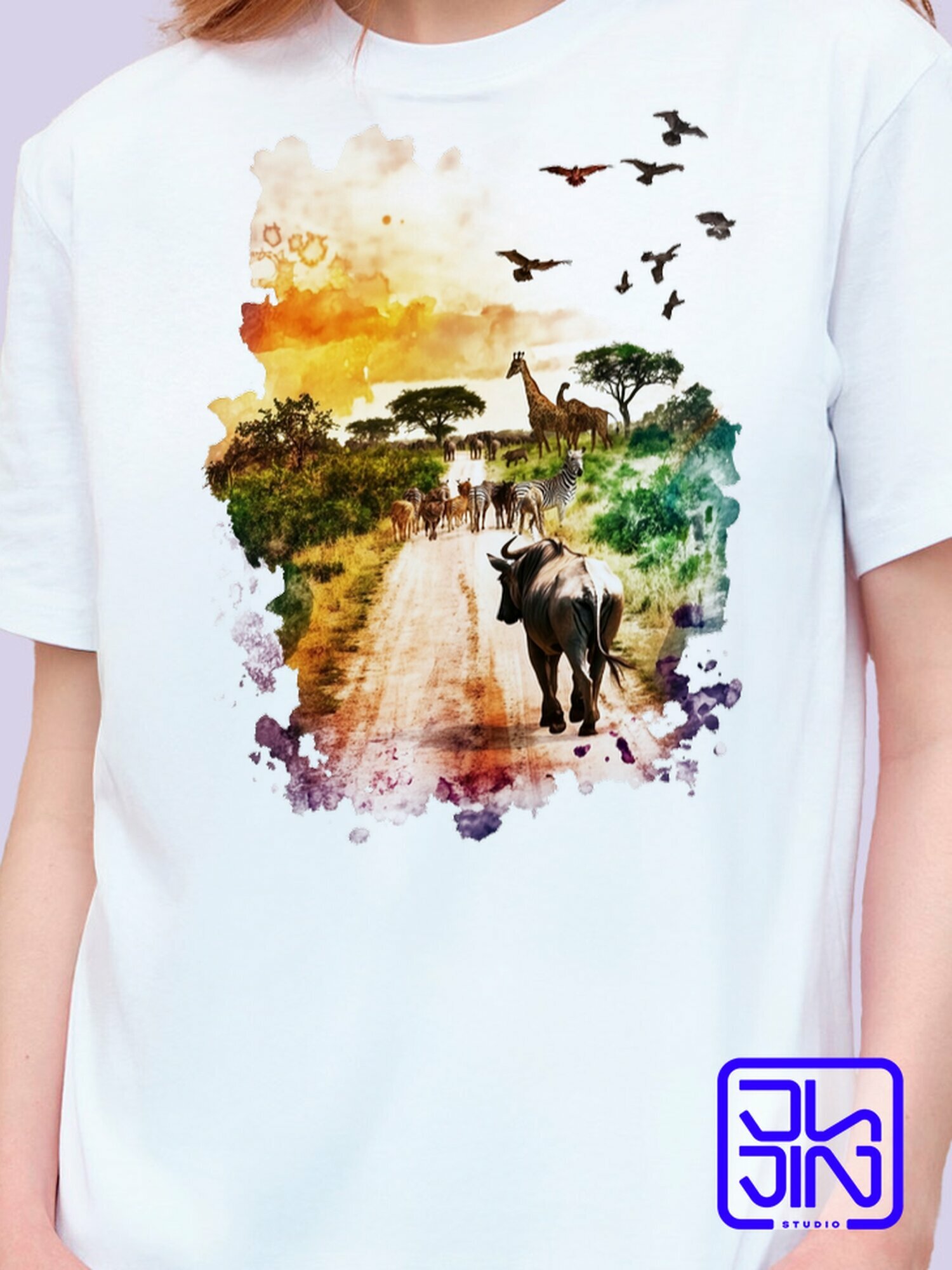 Футболка классическая женская с авторским принтом Многоцветная, яркая антилопа с жирафом и разноцветная, оригинальная зебра, белый хлопковый трикотаж с прикольным рисунком на груди