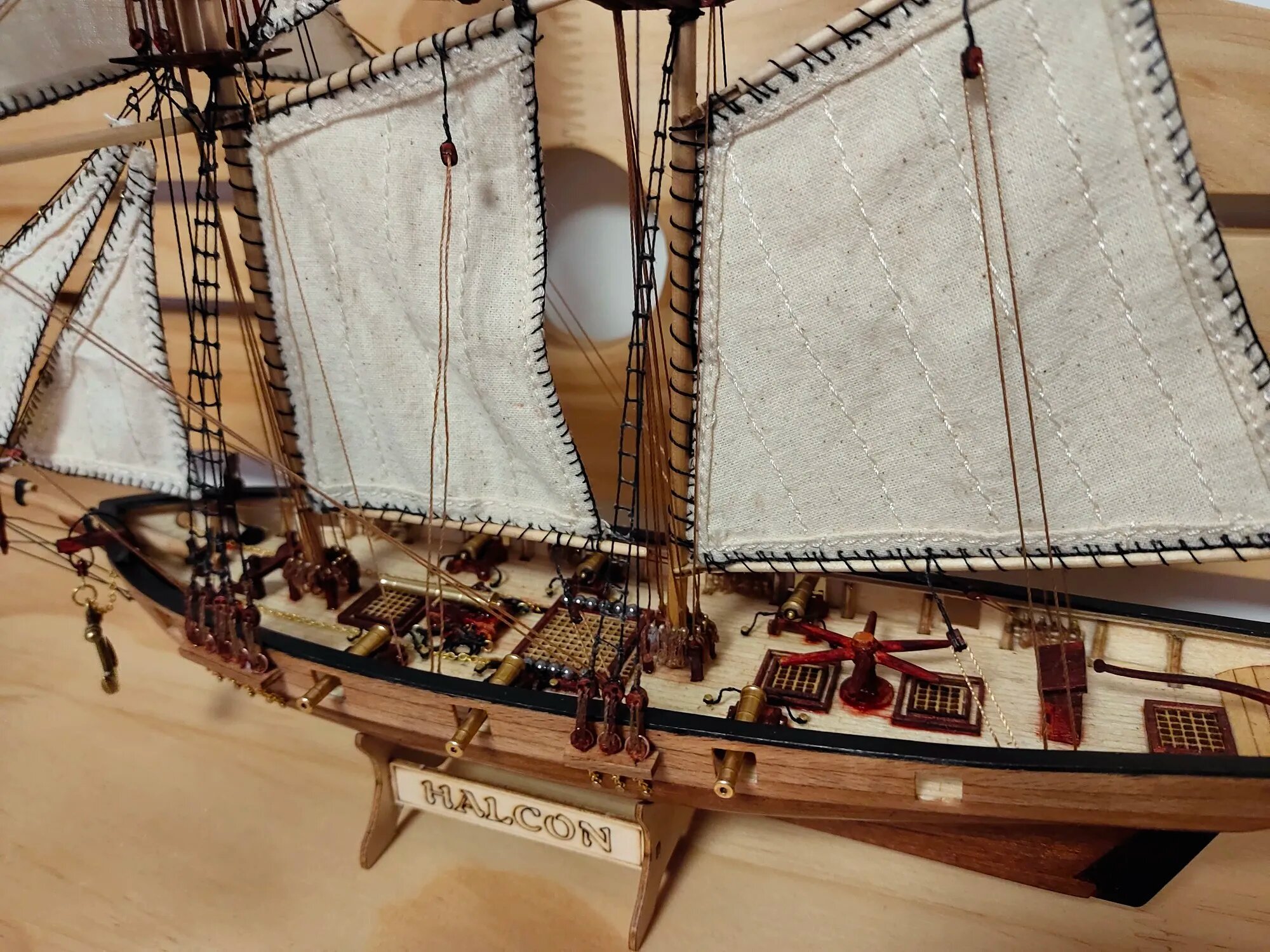 Модель корабля Halcon 1/100 NIDALE