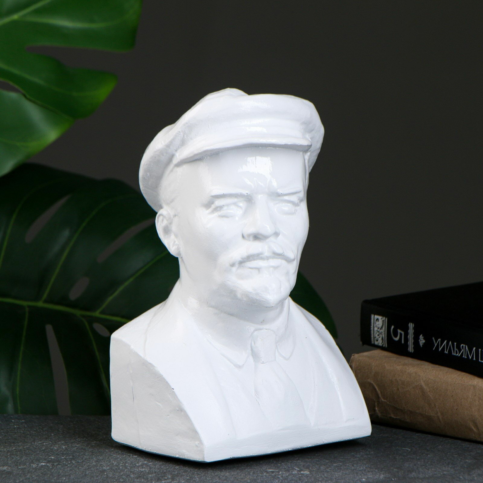 Бюст "Ленин", фигурка полистоун, белый, 13.5x21.5 см, тематика праздника: 23 февраля