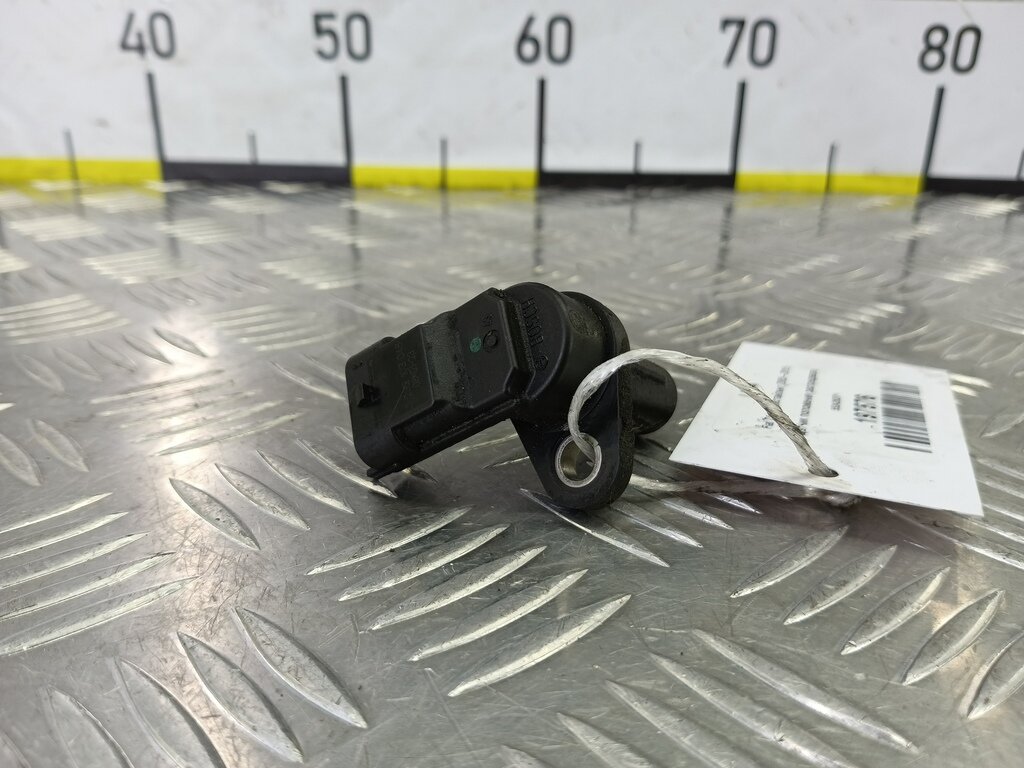 Датчик положения распредвала Б/У для Fiat Doblo I рестайлинг (2005—2015) 55242637