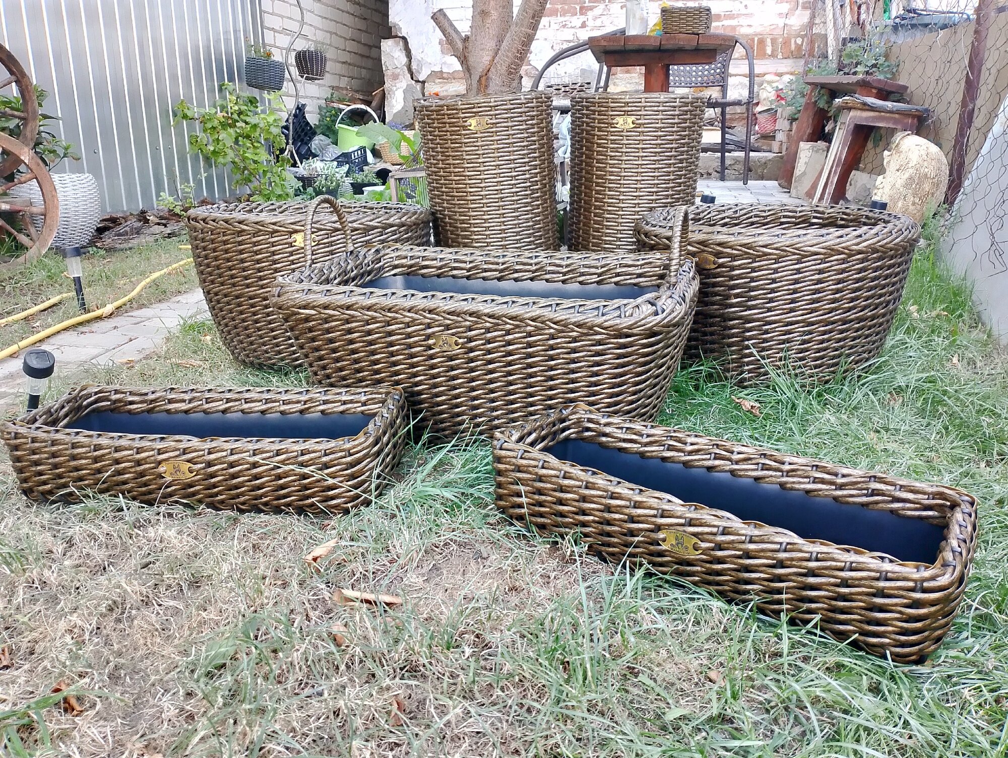 Набор из 7 кашпо 12 и 40 литров Ручная работа из искусственного ротанга