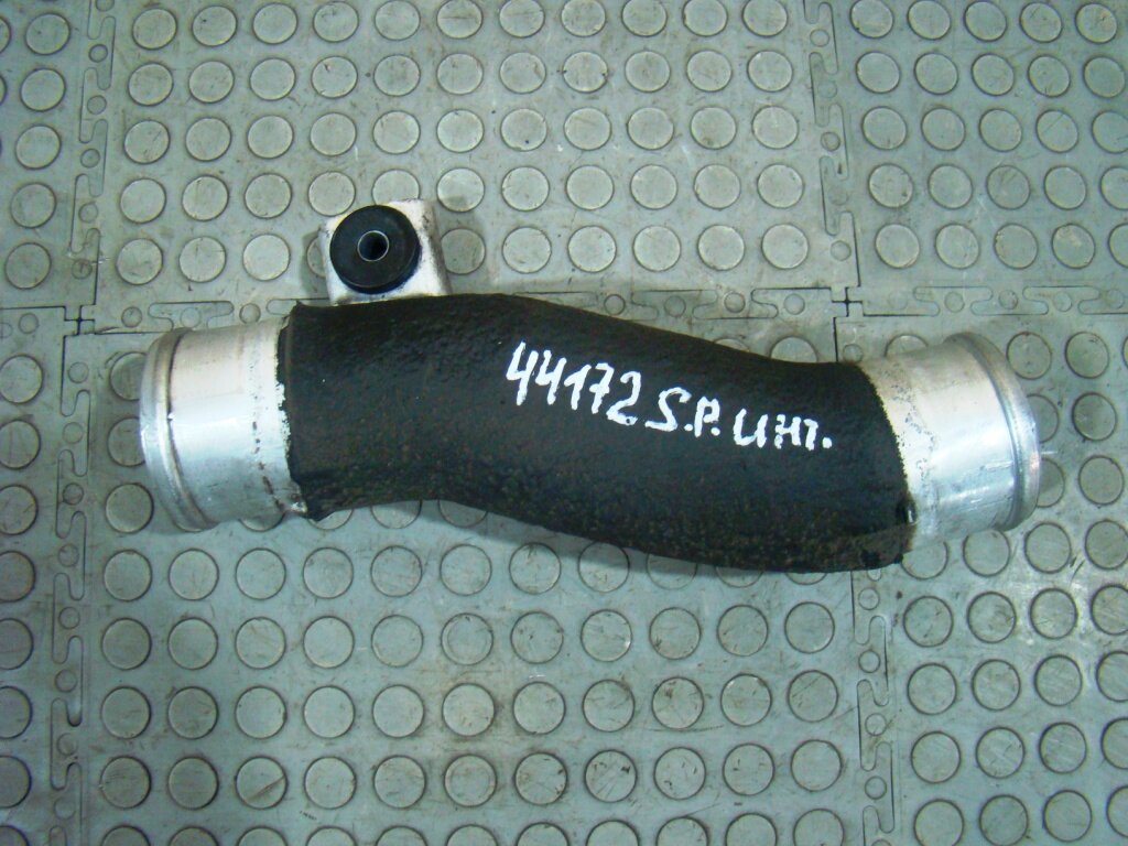 KIA Sportage 3 Патрубок интеркулера 282512F001