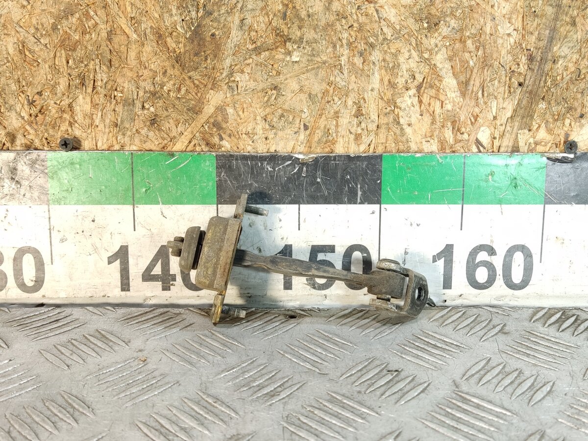 Ограничитель двери задний FORD Mondeo 2000-2007 4736917