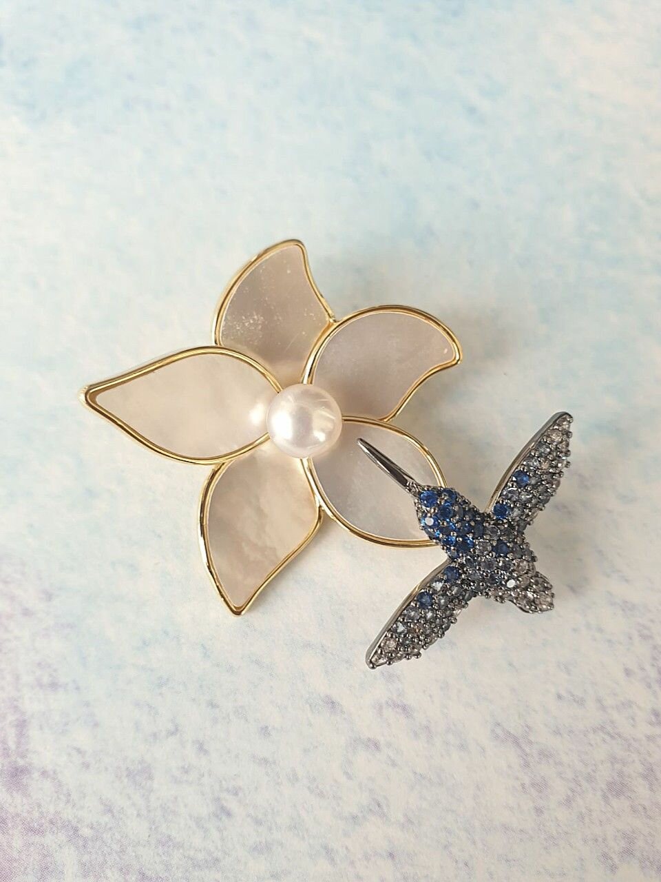 Брошь, стразы