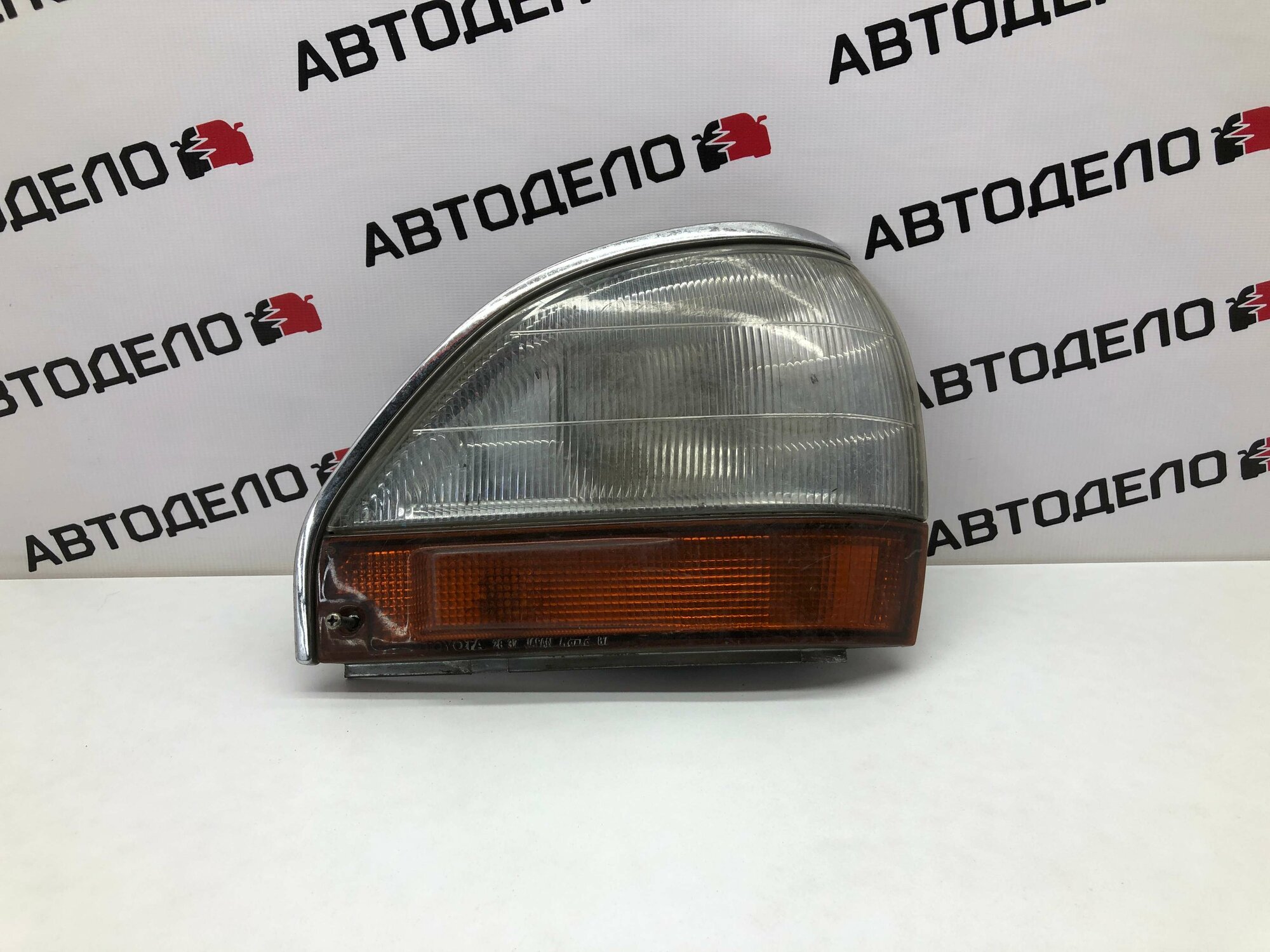 Фонарь габаритный правый Toyota Town Ace R30
