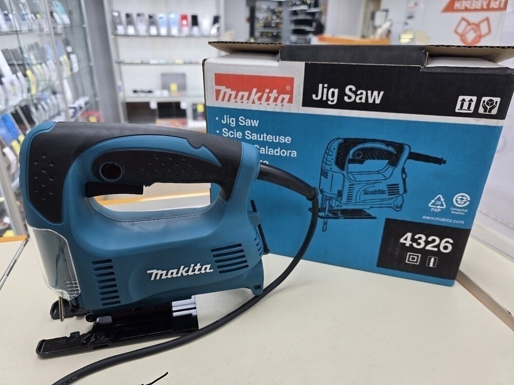 Лобзик Makita 4326 Лобзик, в\рук, {450Вт,3100об\м, ход-18мм, рез-65мм,1.8кг, кор} Б\У уценка