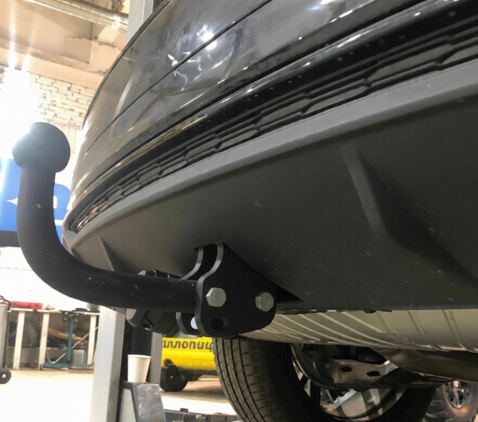 Фаркоп для Audi Q5 2017-2024 AU 06