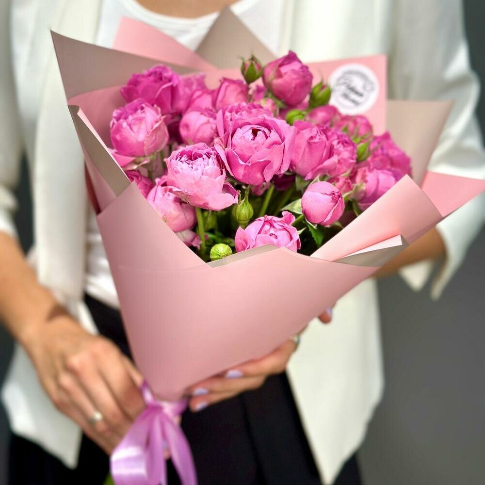 Букет живых кустовых роз, 7 шт, PekanMarket