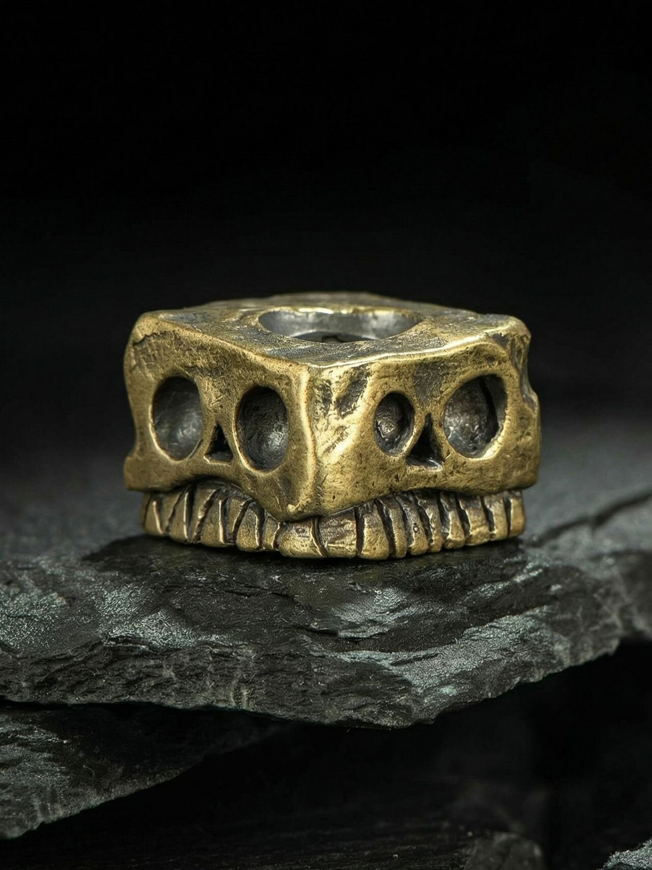 Бусина для темляка "Кубик" латунь / Бусина темлячная, на паракорд, для ножа