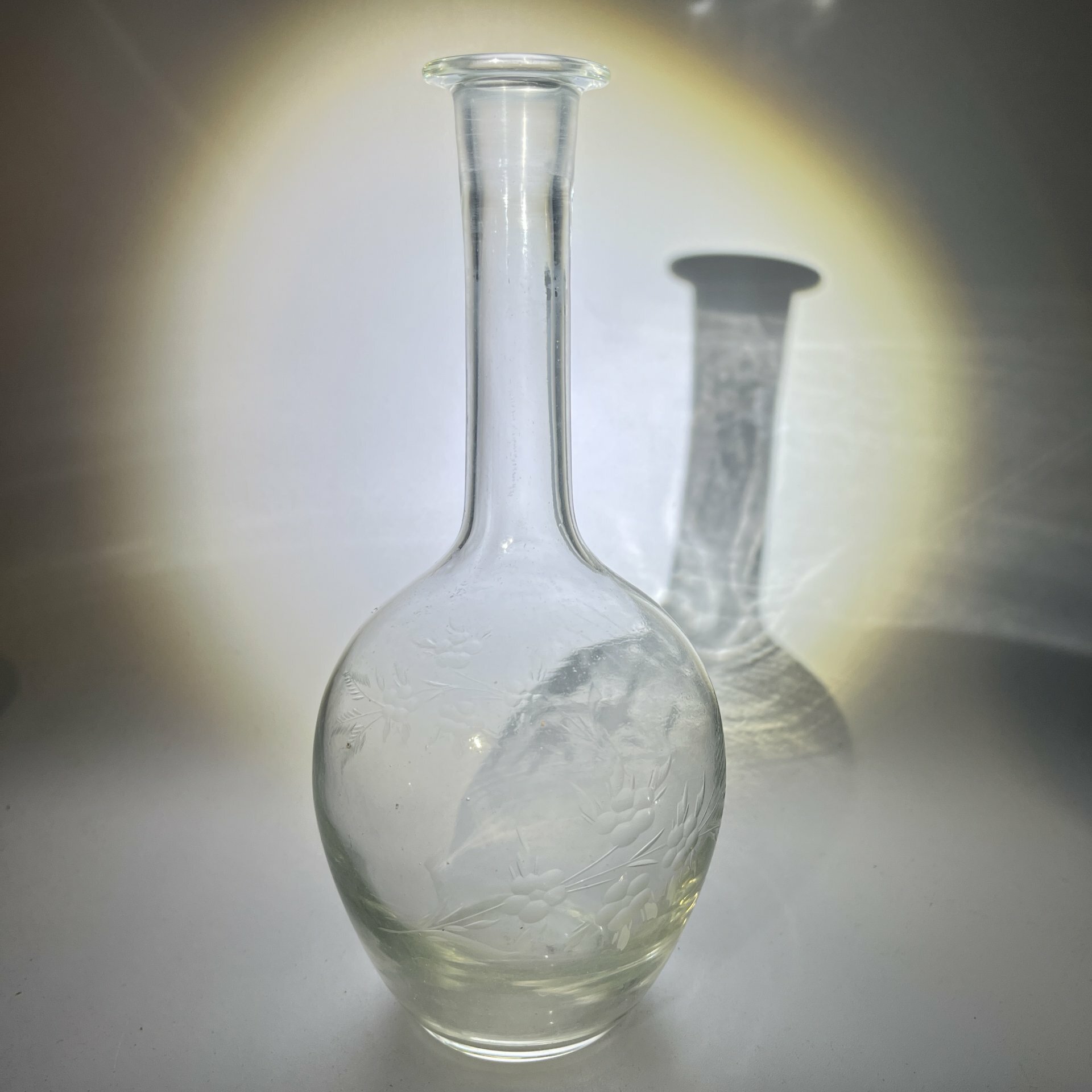 Графин с резным цветочным декором (нет пробки), стекло, алмазная грань, СССР