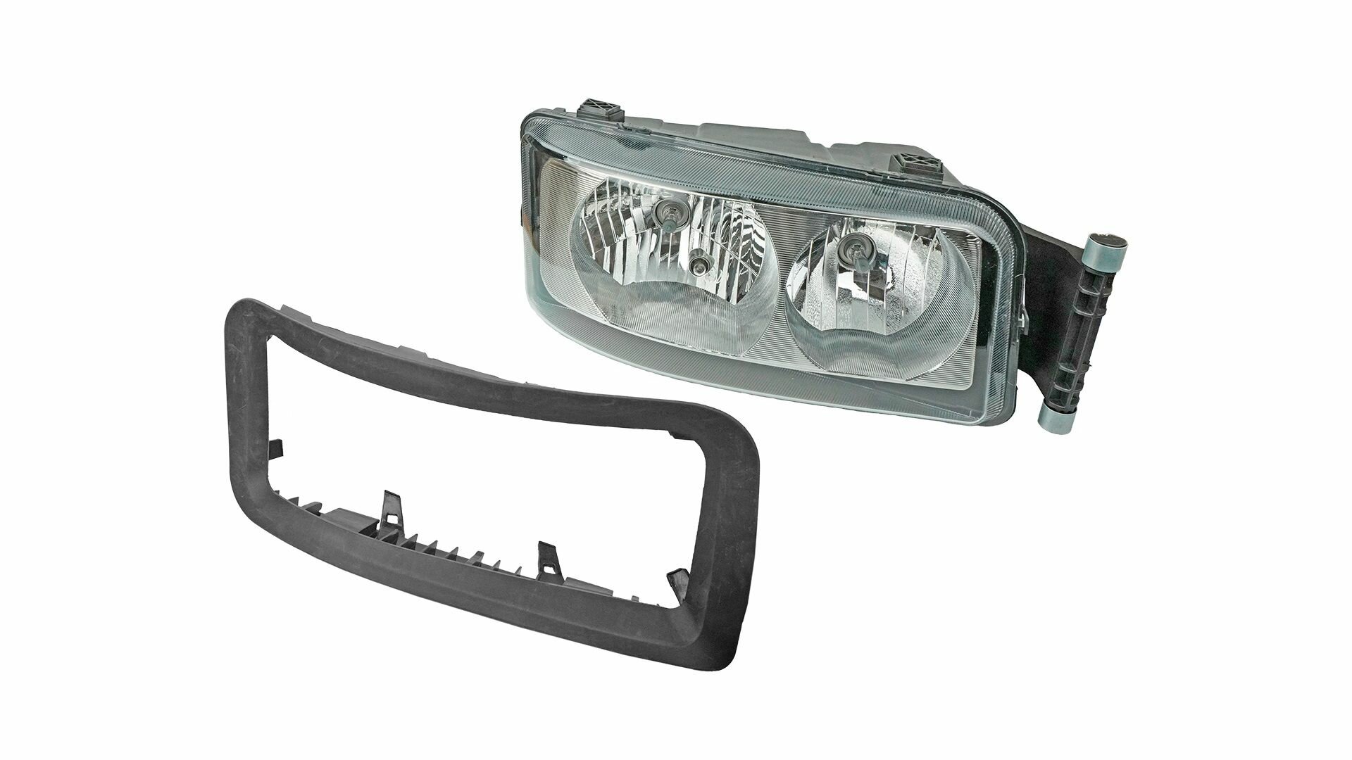 Фара передняя правая (811W251016002)