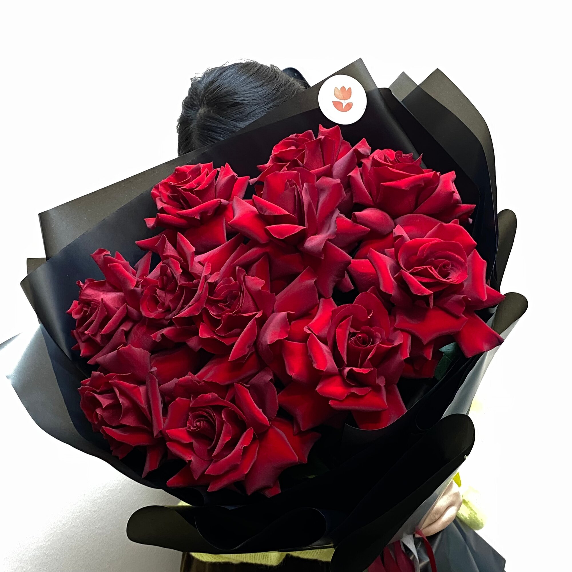 Французские бордовые розы 9шт от бренда Тук-тук цветы