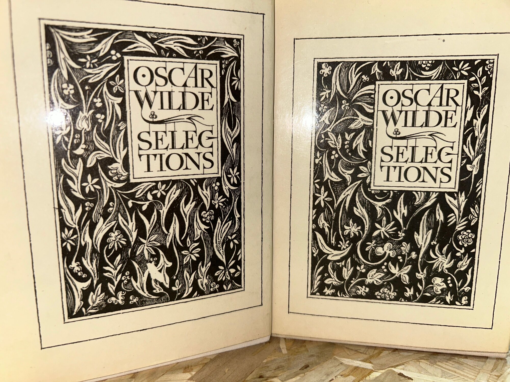 Оскар Уайльд. Избранные произведения. В двух томах. На английском языке 1979 г. ISBN 2049439458271