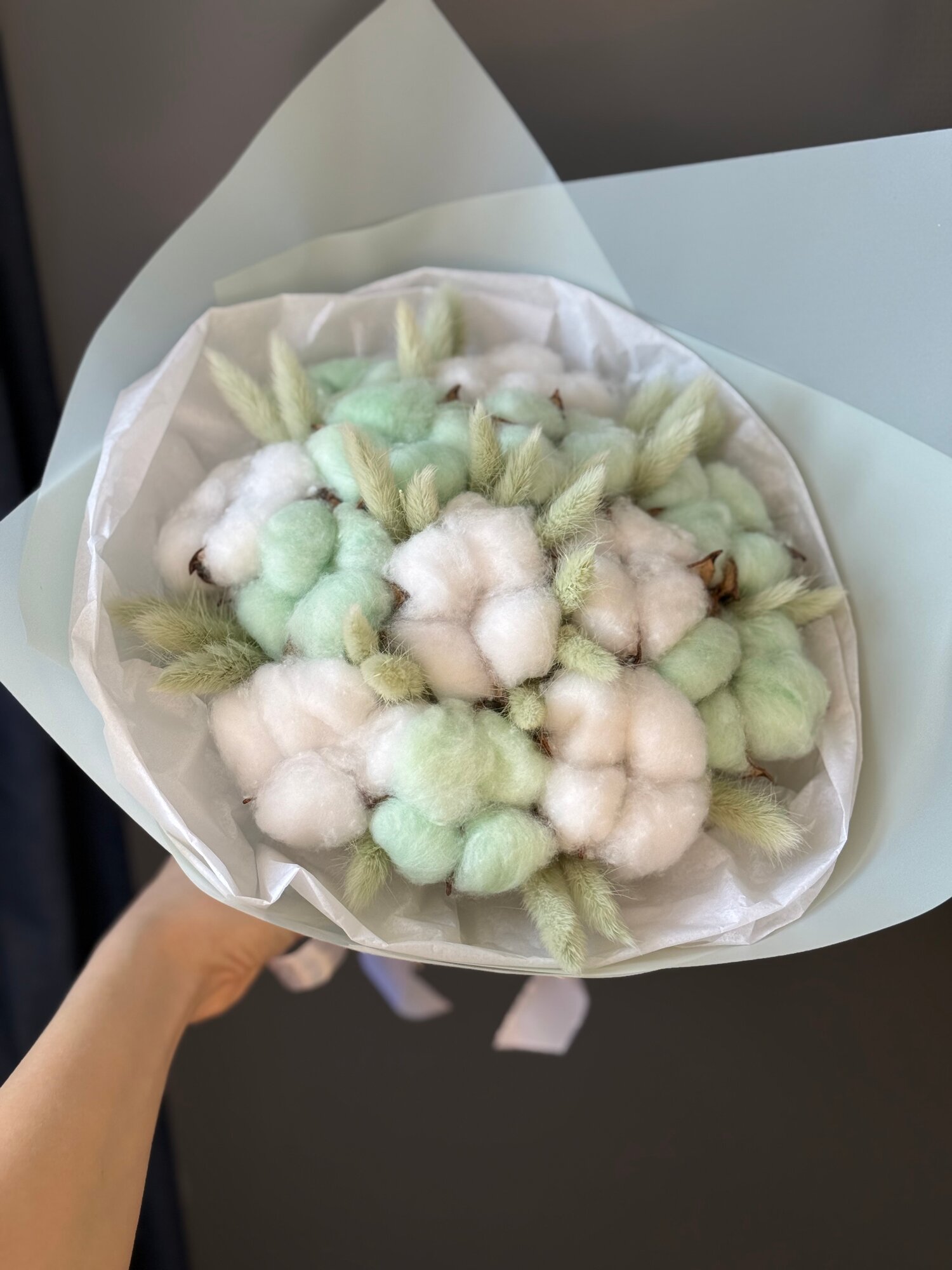 Букет из сухоцветов хлопка и лагуруса Тиффани