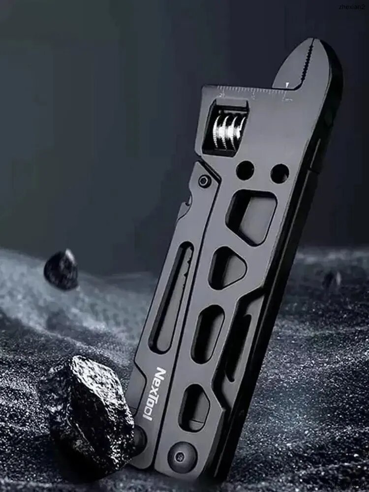 Мультитул 9 в 1 NexTool Multi-function Wrench Knife NE20145 черный