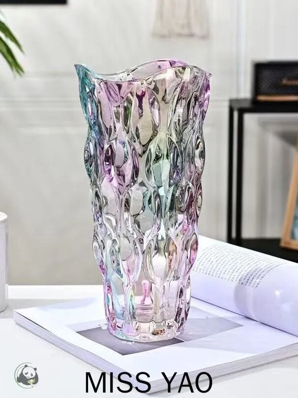 Ваза стеклянная для цветов 24 см настольная глянцевая и прозрачная без декора