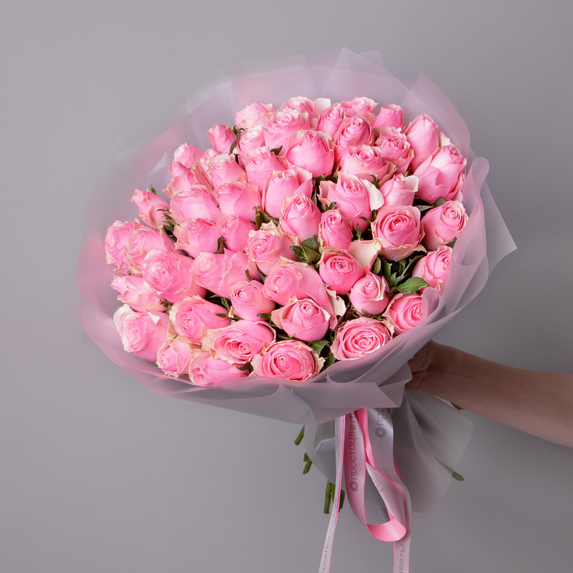 Букет Роза "Селеб" 75 шт Высота 50 см в коробке и аквабоксе от "Простоцветы"