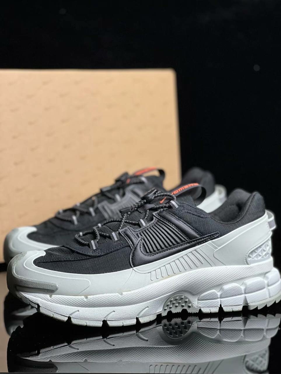 Кроссовки Zoom Vomero ROAM "Black Light Silver"