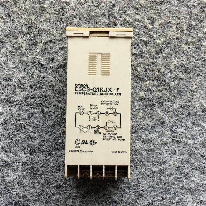 Модуль Omron E5CS-Q1KJX-F — фото 1