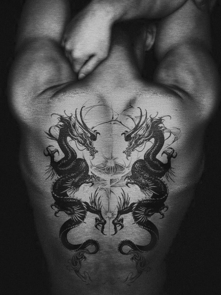 Временные тату для спины , полуперманентные, держатся 7-14 дней, на основе растительных красителей, безопасны для кожи.