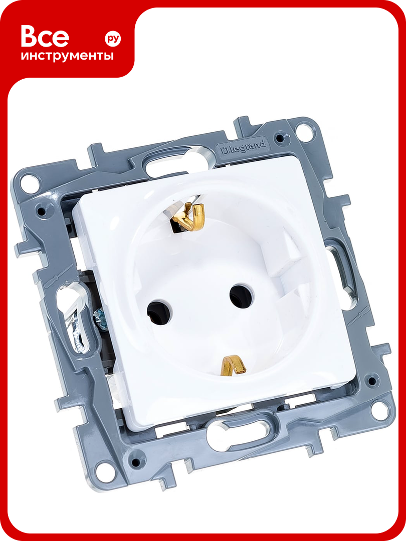 Розетка Legrand с заземлением Legrand Etika без шторок 16А 250В винтовые зажимы белый