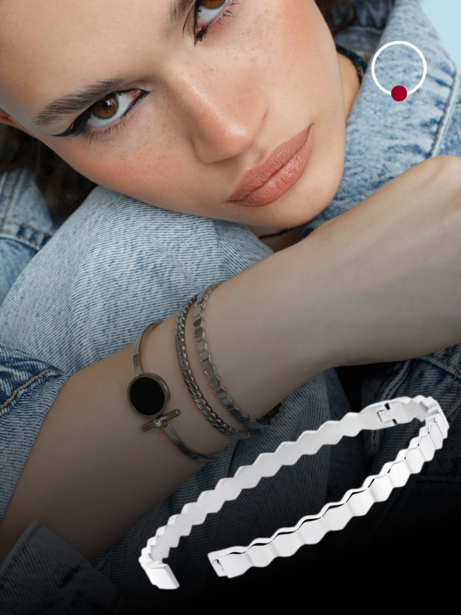 Жесткий браслет