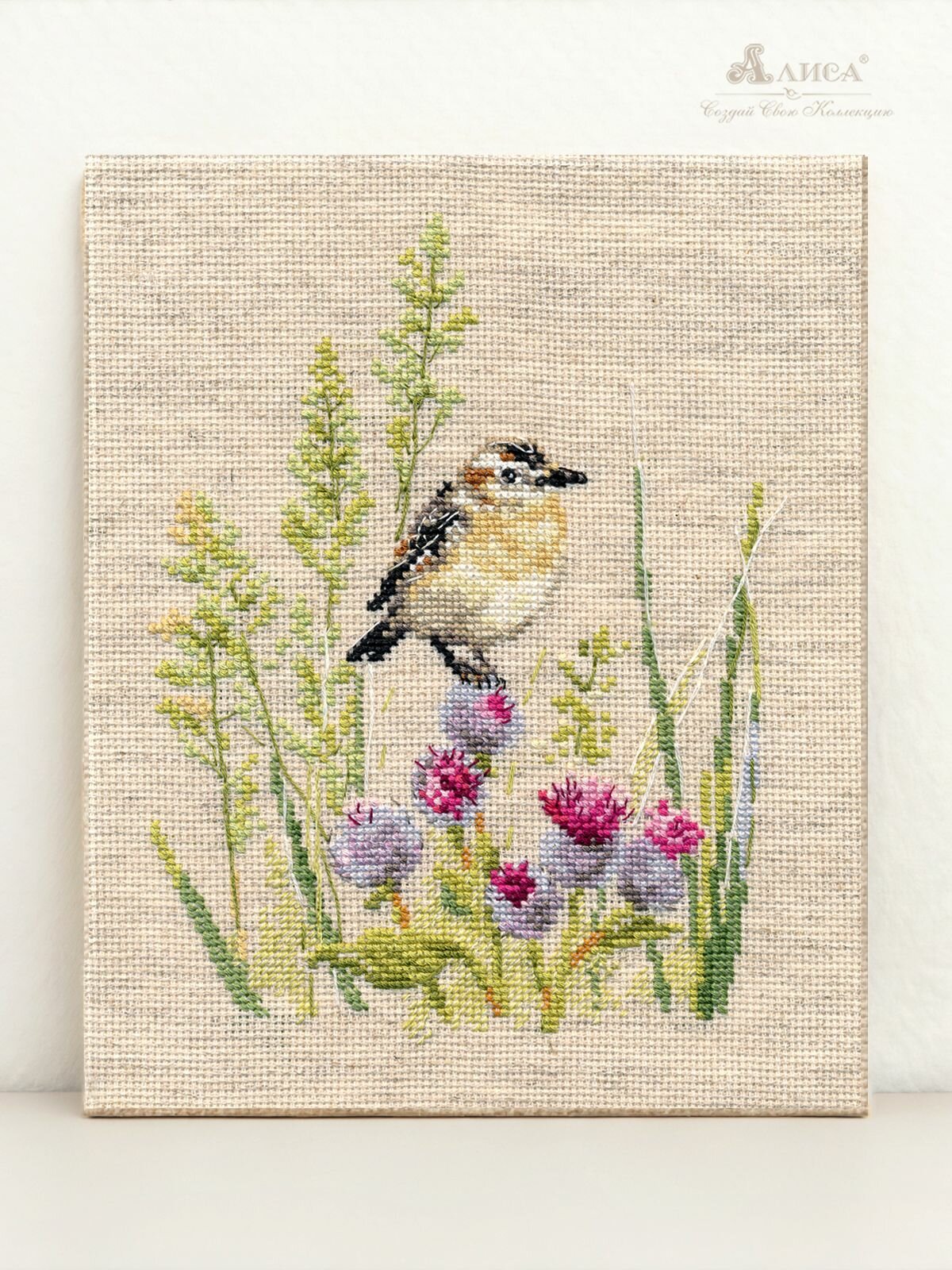Набор для вышивания крестом Алиса "Луговой Чекан", арт. 1-26, 15х19 см набор с комплектом качественных ниток мулине, хлопковой канвой, удобной иглой, подробной схемой и инструкцией