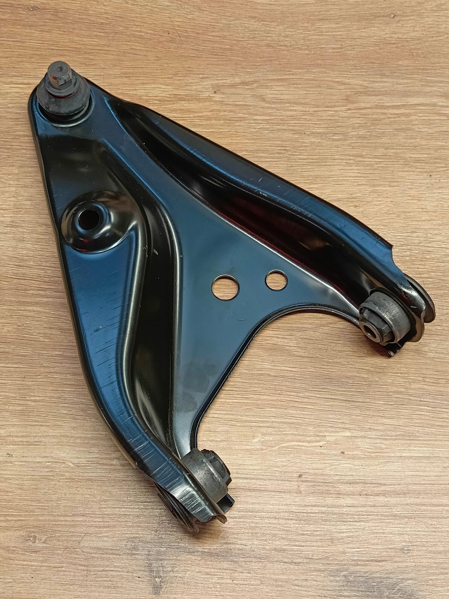 Рычаг подвески передний левый Renault Logan II 12-, Sandero II 12-, Dacia Dokker 12-, Lodgy 12- Lada Largus, Рено Логан2, Лада Ларгус, Рено Сандеро2 Арт. RE-1900