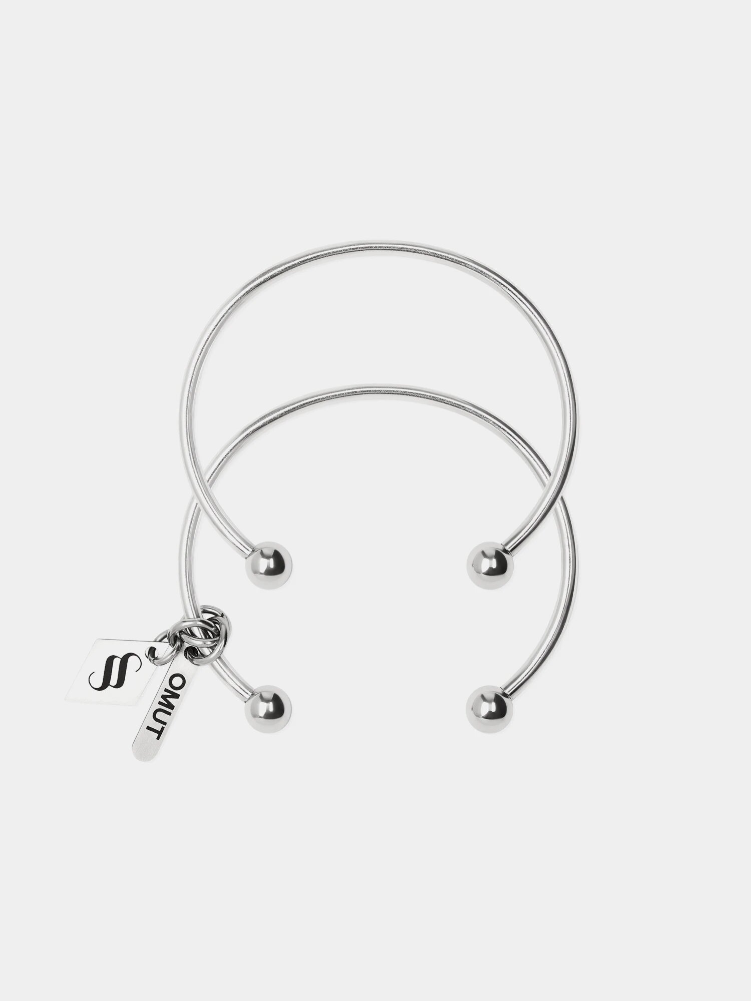 Жесткий браслет