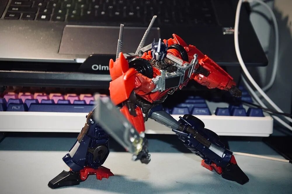 Трансформеры робот,"Transformers: Prime" /Optimus Prime, APC-Toys,18cm/JSZB-004